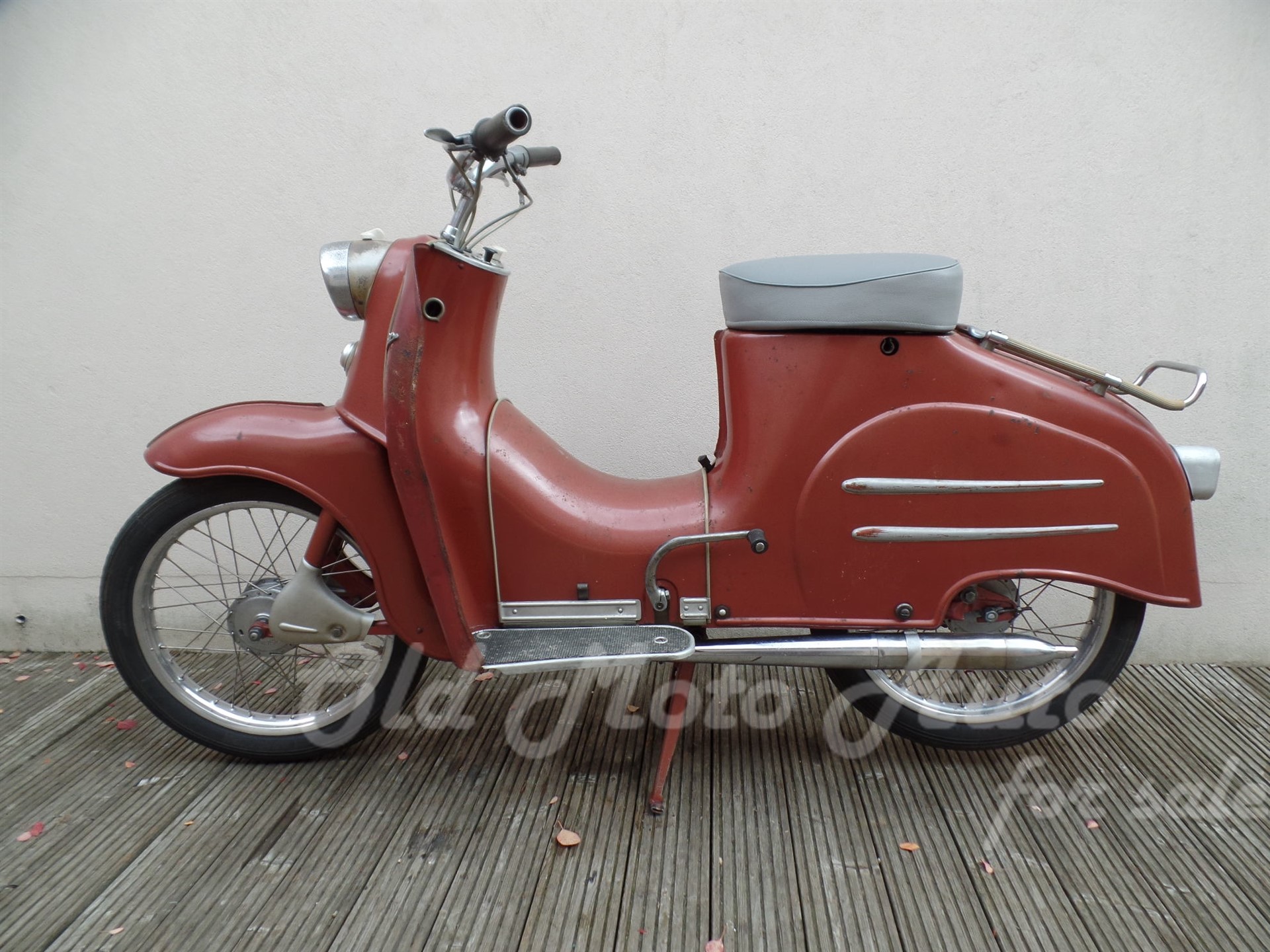 Eladó motorok